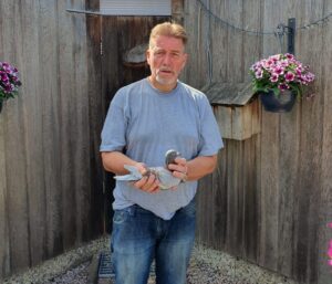 Eduard ter Avest wint vitesse vlucht, Jan Rupert zegeviert op eerste ...