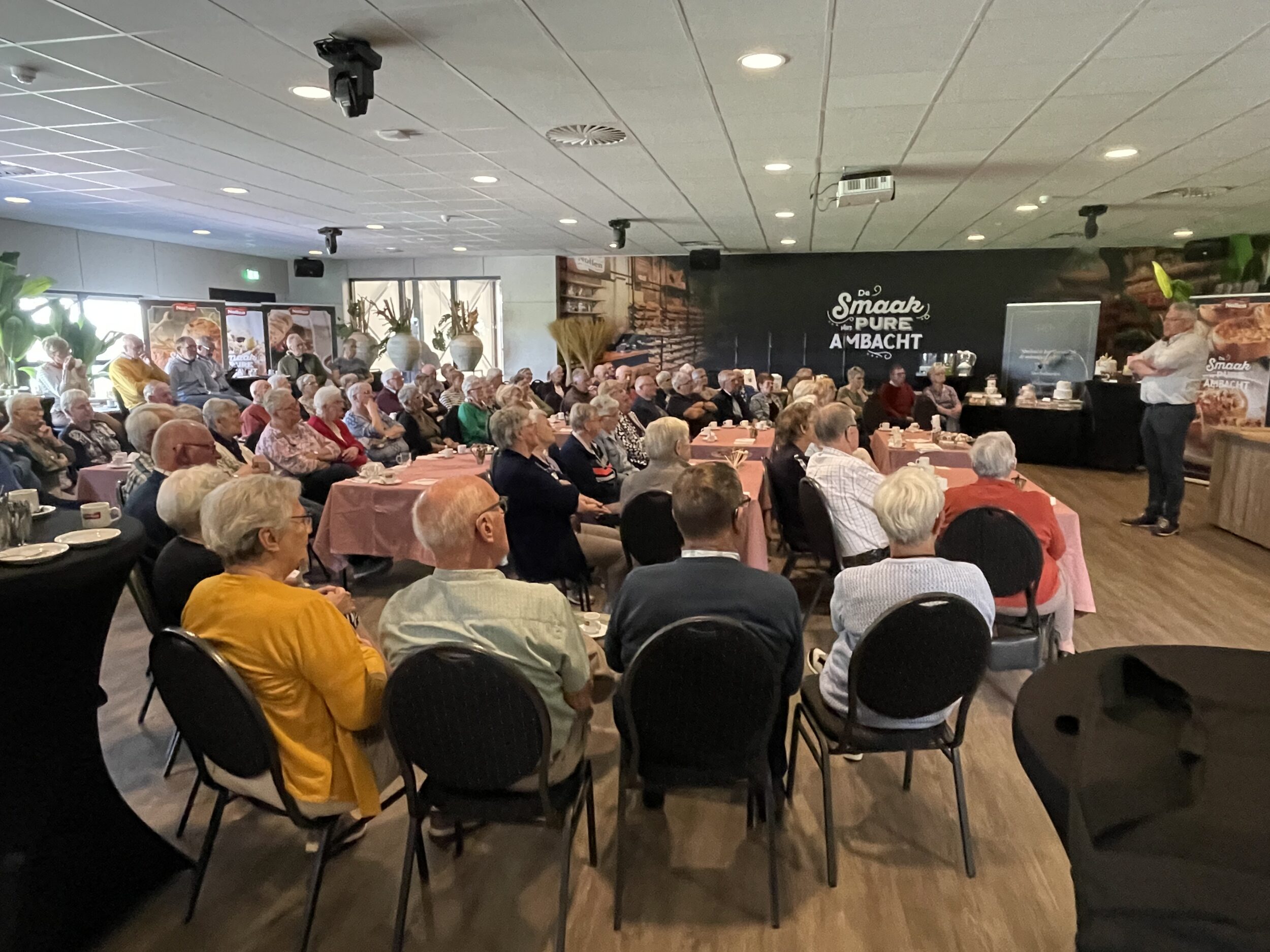 Senioren Hengevelde leerzame middag bij Bakkerij Nollen - WegdamNieuws