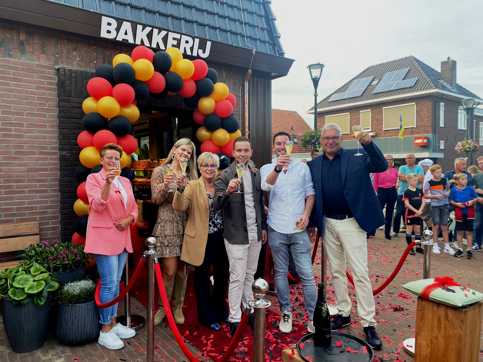 Bakkerij Nollen uit de as herrezen: Komt dat zien! - WegdamNieuws